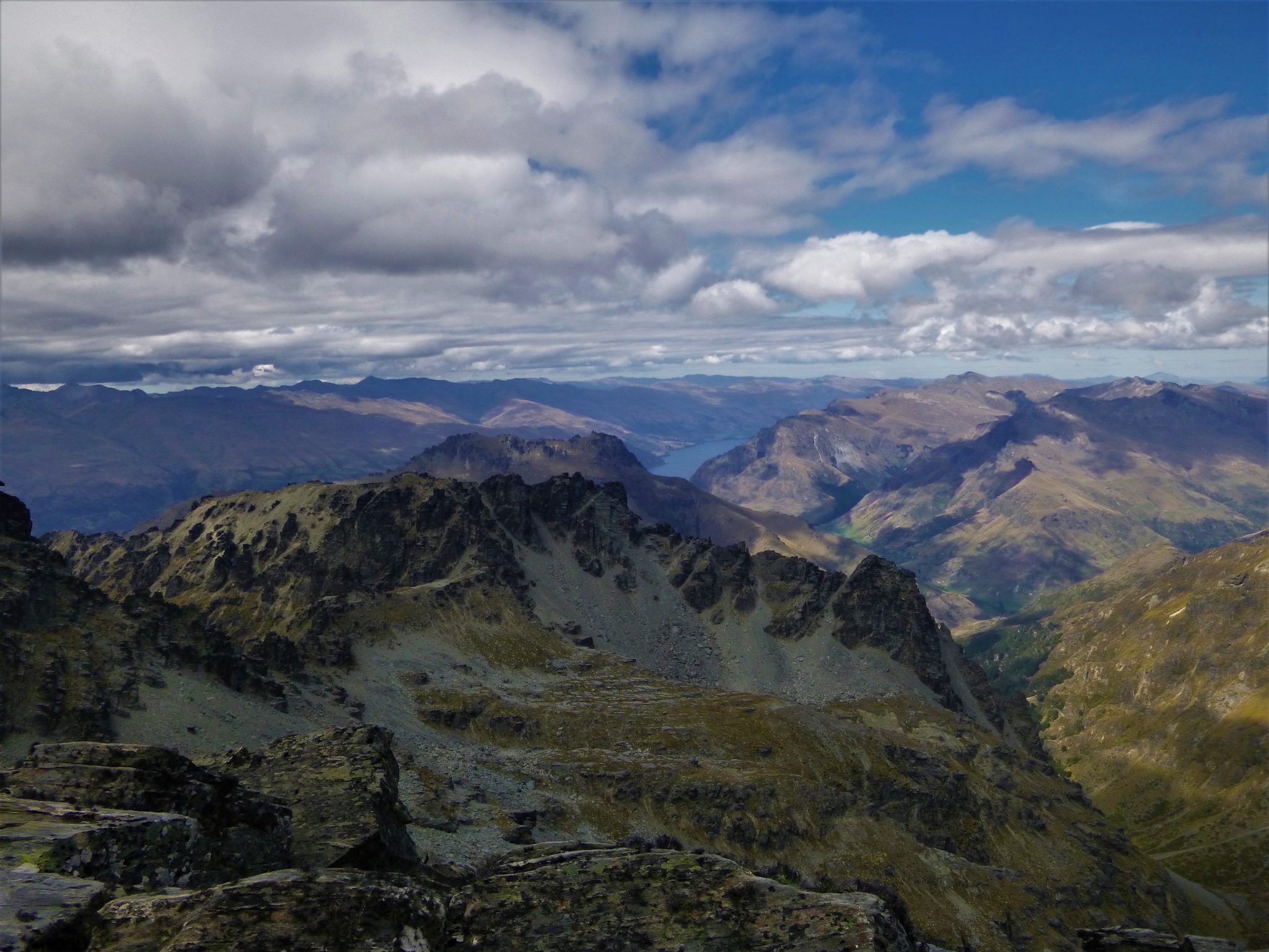 I Really Want to Climb That Mountain - Cecil Peak(1978m) - NZ Hikes
