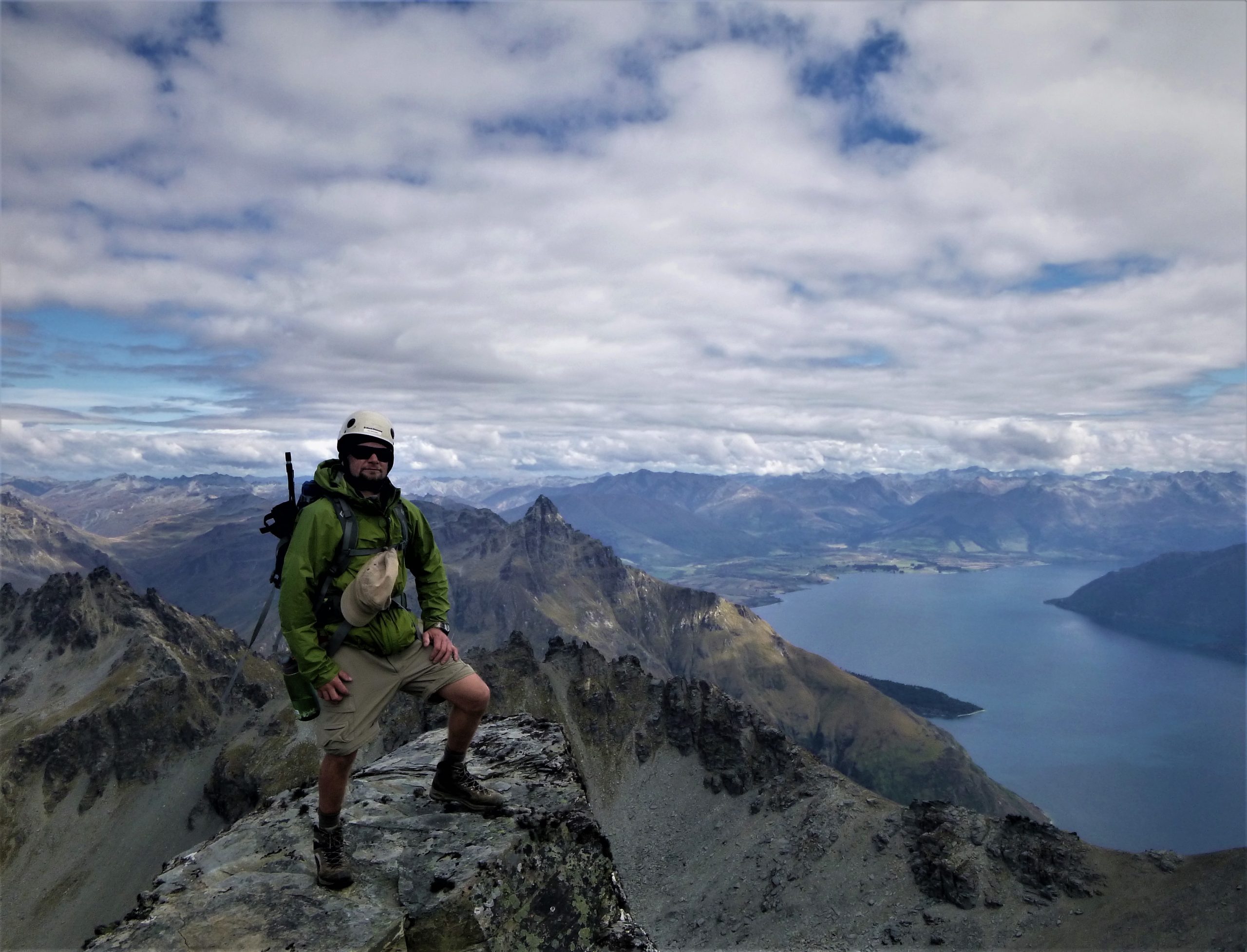 I Really Want to Climb That Mountain - Cecil Peak(1978m) - NZ Hikes